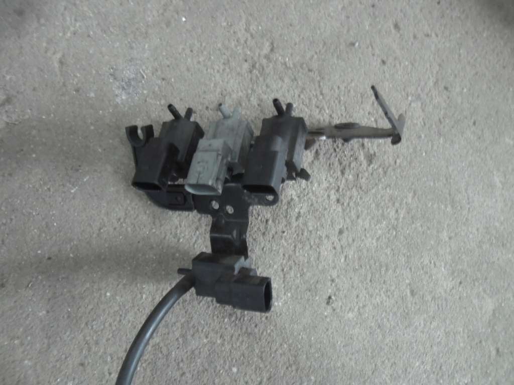 AUDI S4 B8 8K A4 ZAWORY PODCISNIENIA 079906283B