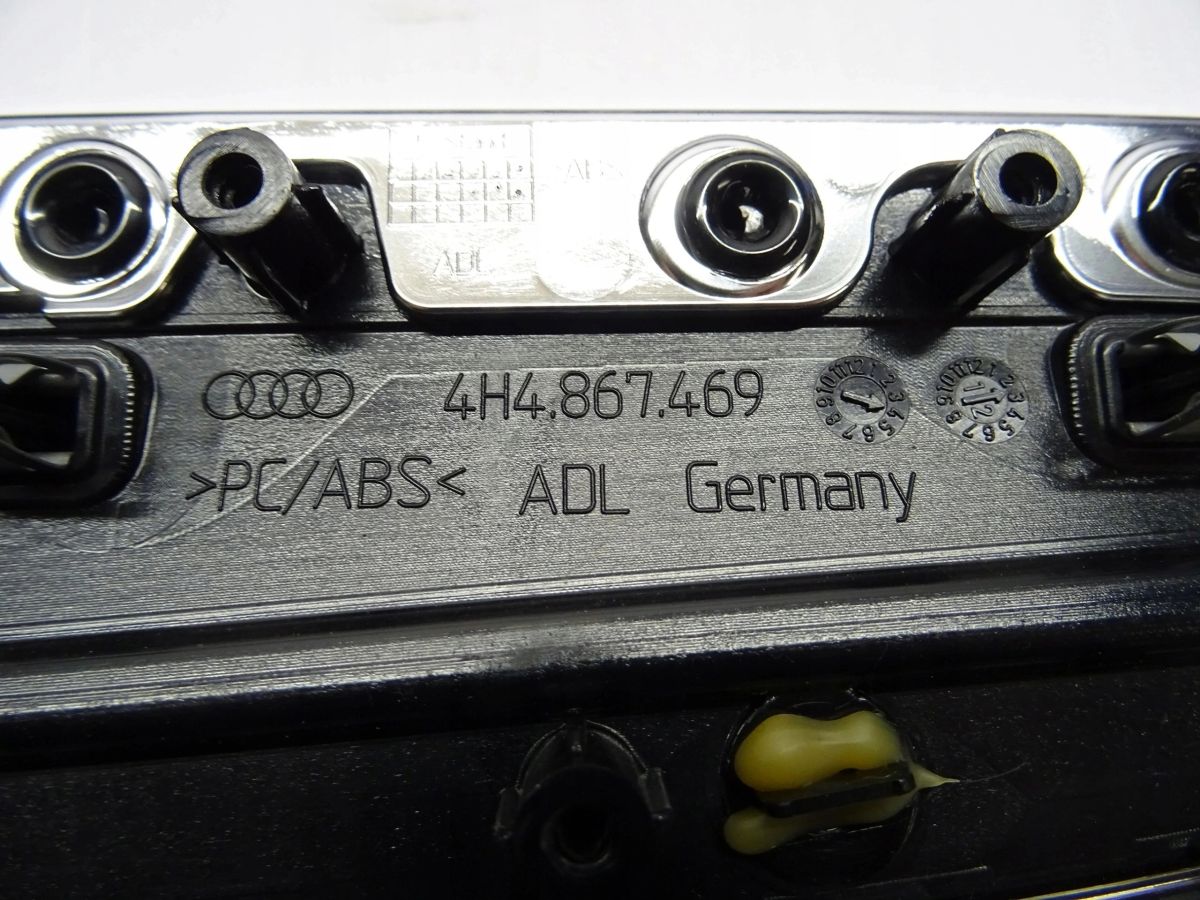 AUDI A8 S8 LONG LISTWY DEKOR DRZWI KOMPLET