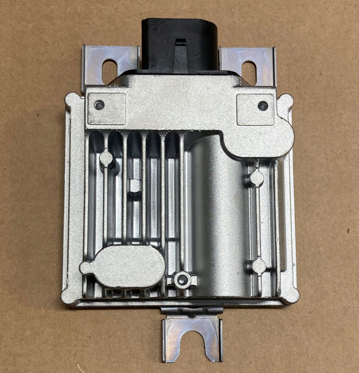 VW Porsche Sterownik pompy paliwa NOWY 7P0906093B